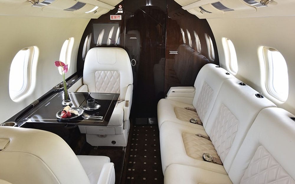 2009 BOMBARDIER LEARJET 60XR S/N 0373 - Leader Luxury