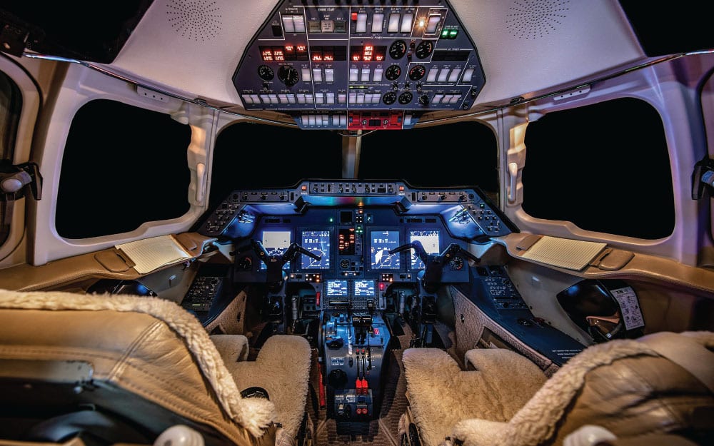 2005 HAWKER 800XP S/N 258704 - Leader Luxury