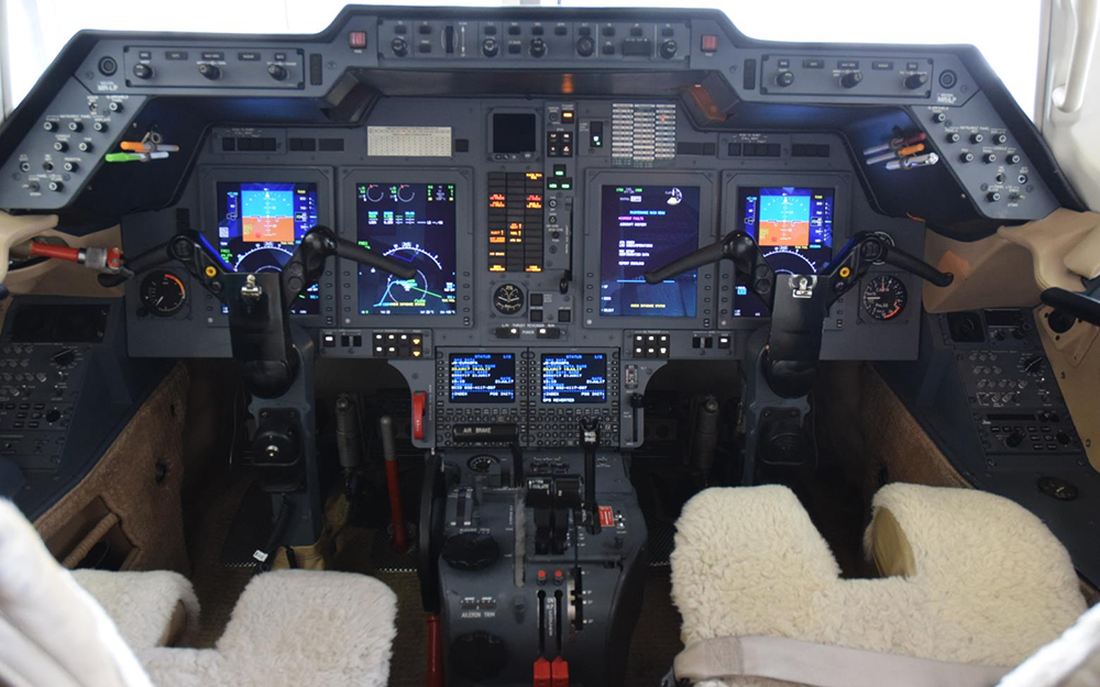 2008 BEECHCRAFT HAWKER 900XP - Leader Luxury